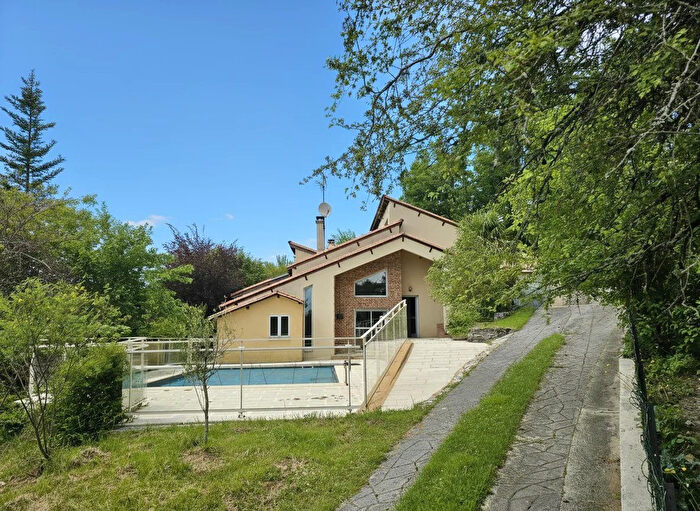 Maison à vendre - Thenon - 11 pièces - 4 chambres