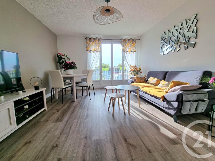 Appartement à vendre - Livry-Gargan, Centre-ville - 3 pièces - 2 chambres