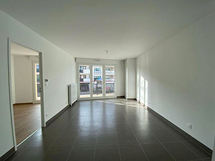 Mairie, Sainte-Geneviève-des-Bois : Appartement 2 pièces à louer