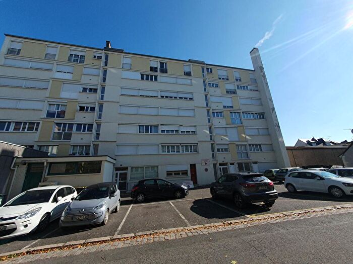 Appartement à vendre - Bourges, Aéroport, Vauvert, Pierrelay, Pissevieille - 4 pièces - 3 chambres