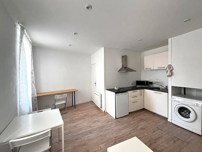 Intra Muros, Manosque - Appartement 2 pièces à louer