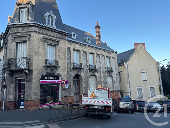 Maison à vendre - Montluçon, Centre-ville, Les Forges - 10 pièces - 8 chambres