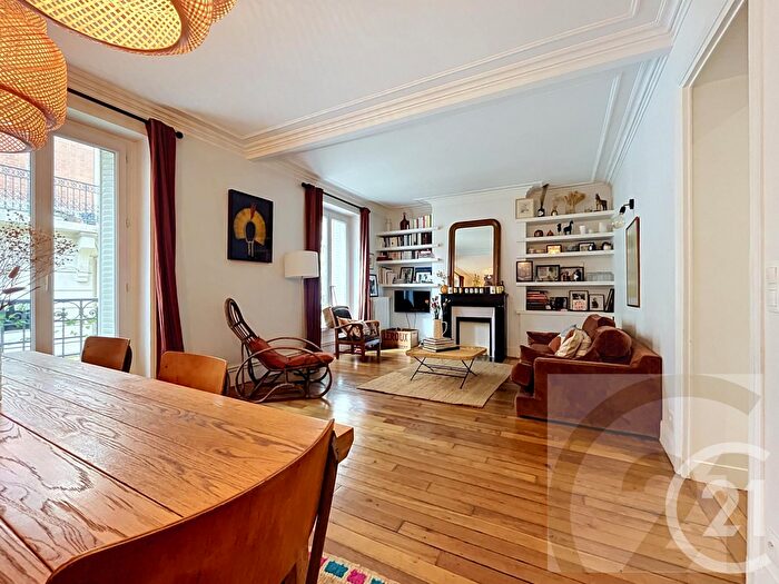 Paris 18ème, Porte de Clignancourt, Porte Montmartre, Moskowa - Appartement 4 pièces à vendre