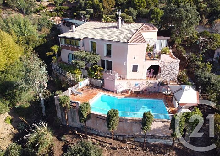 Maison à vendre - La Londe-les-Maures, Valcros, Alicastre, Haut Pansard, Bas Pansard, Le Pin - 5 pièces - 4 chambres