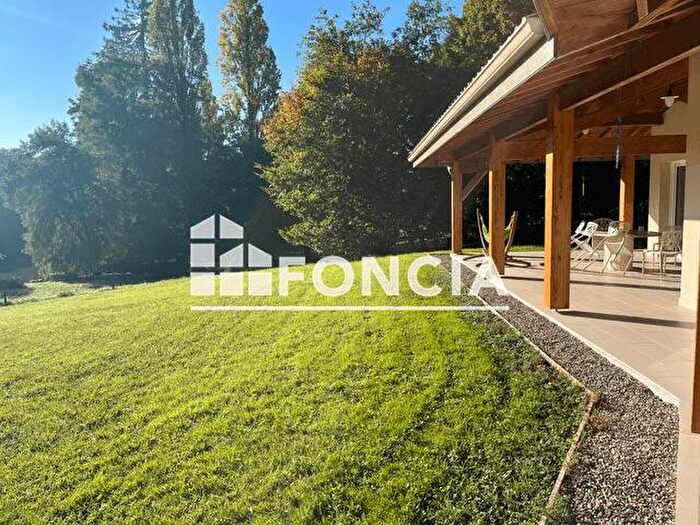 Maison à louer - Salleboeuf - 6 pièces - 5 chambres