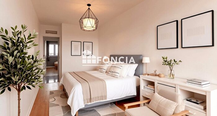 Appartement à vendre - Neuilly-sur-Marne, Carnot, République - 4 pièces - 3 chambres