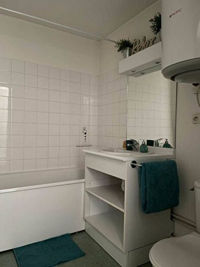 Bizillon-Centre Deux, Saint-Étienne - Appartement 1 pièce à louer