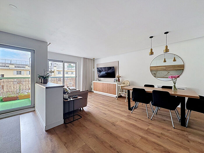 Nice, Madeleine : Appartement 3 pièces à vendre