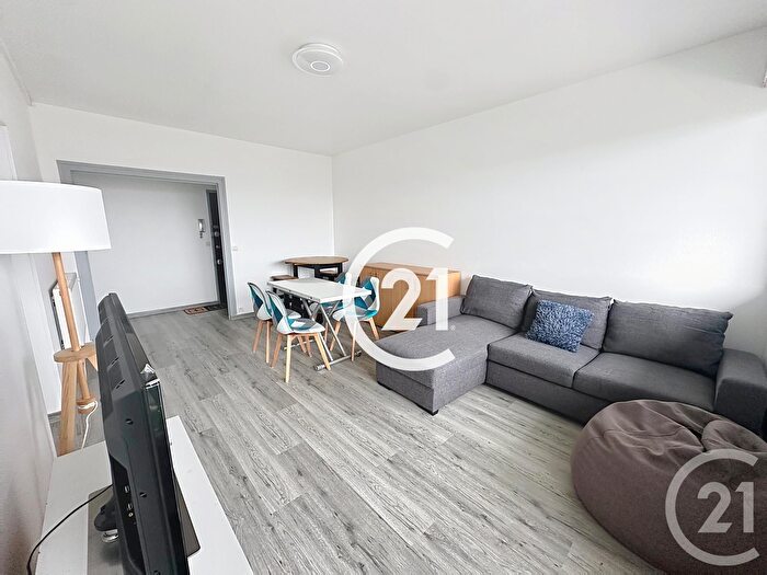 Appartement à louer - Cognac, Centre-ville, Gare - 3 pièces - 2 chambres