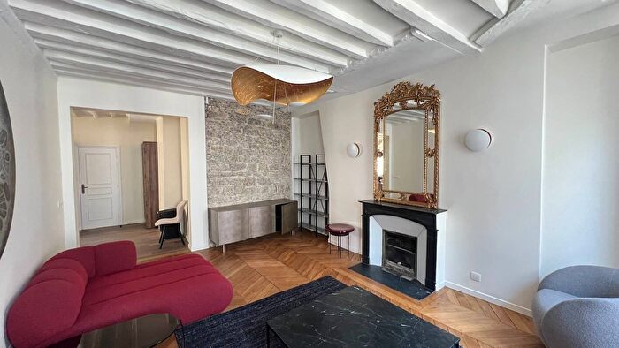 Appartement 4 pièces à louer à Saint Thomas dAquin, Paris ème arrondissement