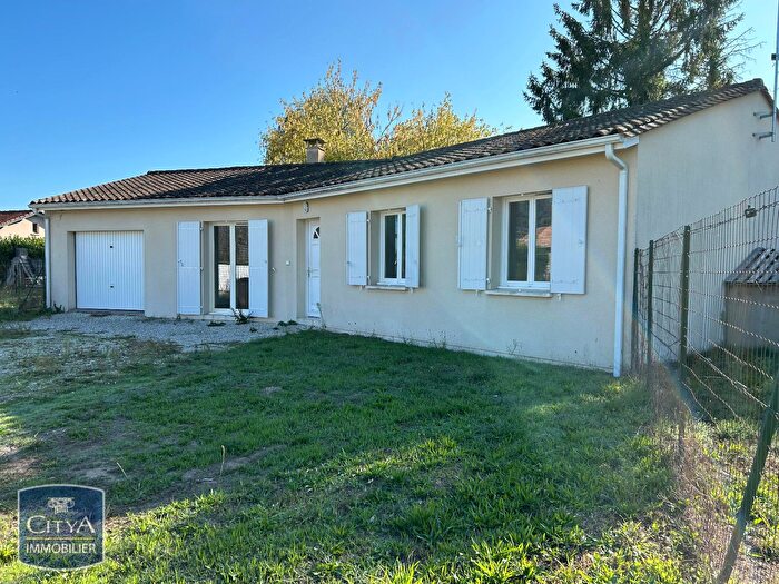 Maison à vendre - Coutras - 4 pièces - 3 chambres