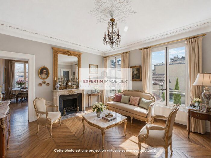 Versailles, Saint-Louis : Appartement 4 pièces à vendre
