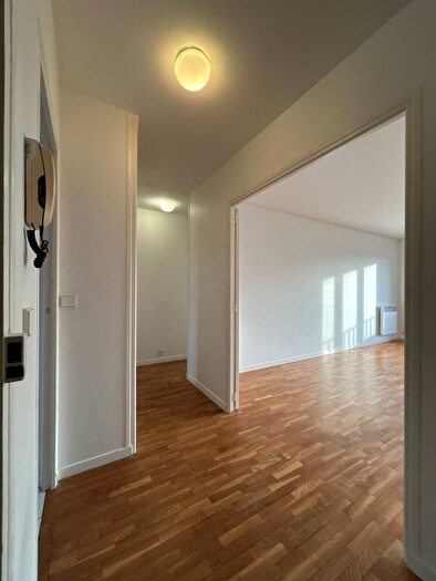 Appartement à louer - Les Fleurs, Montfermeil - 3 pièces - 2 chambres