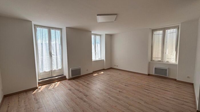 Coux : Appartement 4 pièces à louer