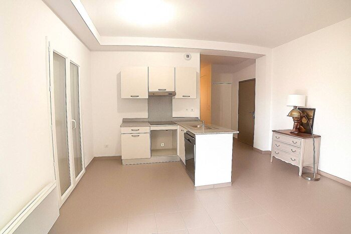 Appartement à louer - Nord, Sigean - 3 pièces - 2 chambres