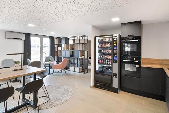 Appartement à louer - Croix de Leysotte-Chanteloiseau-Saint Bris, Villenave-dOrnon - 1 pièce