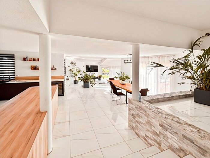 Maison à vendre - Juvignac - 7 pièces - 4 chambres