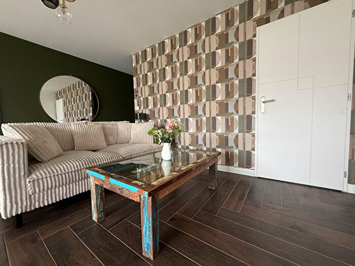 Maison à vendre - Saint-Sauveur-dAunis - 4 pièces - 3 chambres