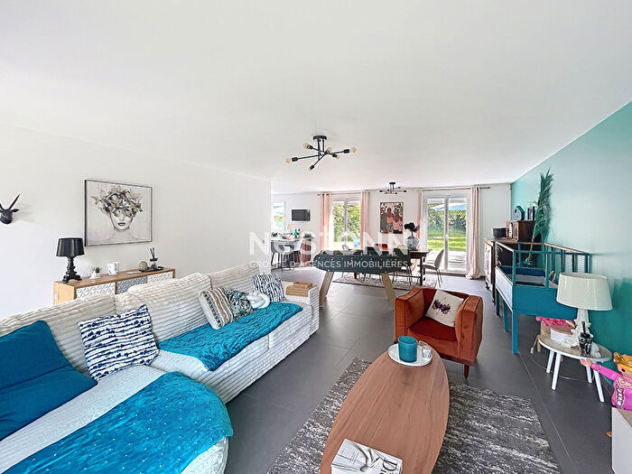 Maison 7 pièces à Saint-Fargeau-Ponthierry, à vendre