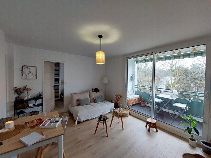 Appartement à louer - Point du Jour, Lyon ème arrondissement - 3 pièces - 2 chambres