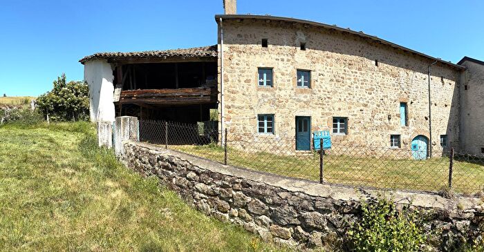 Maison 4 pièces à Saint-Anthème, à vendre