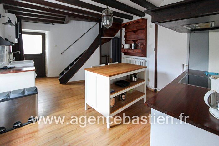 Maison à louer - Nord Ouest, Divonne les Bains - 5 pièces - 4 chambres