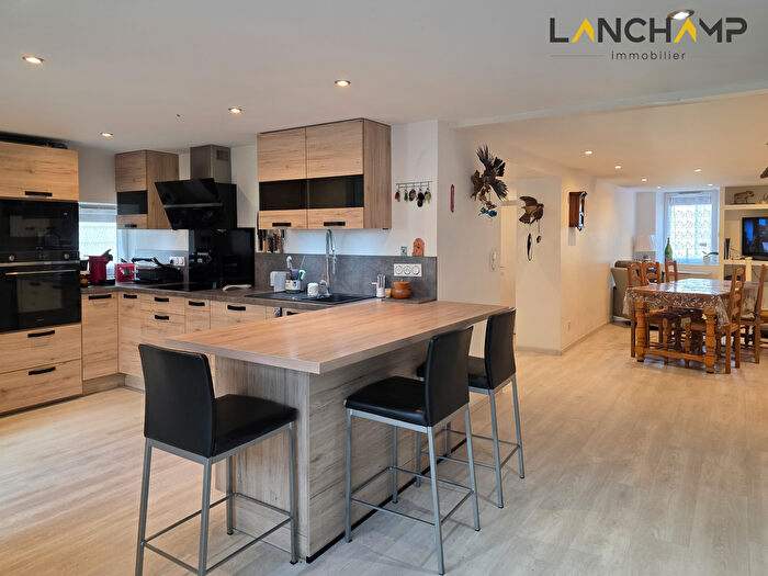 Maison 5 pièces à Anglefort, à vendre