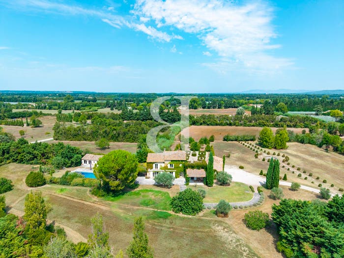 Maison 8 pièces à vendre - L'Isle-sur-la-Sorgue