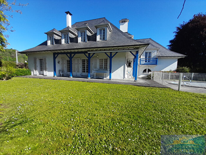 Maison à vendre - Lourdes, Anclades, Pic de Jer - 8 pièces - 6 chambres