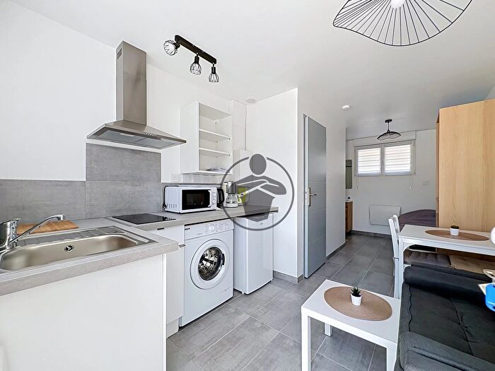 Saint-Quentin, Isle : Appartement 1 pièce à louer