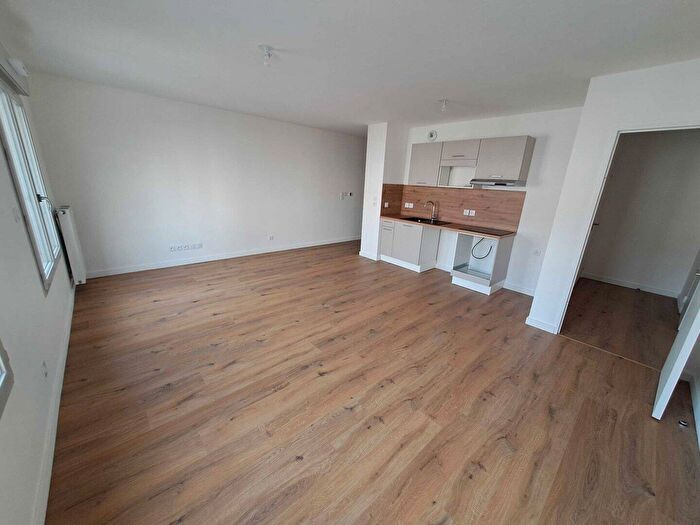 Appartement à louer - Canal, Givors - 3 pièces - 2 chambres