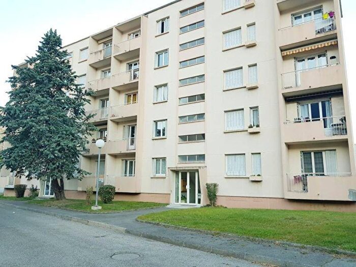 Appartement à louer - Villancourt, Le Pont-de-Claix - 3 pièces - 2 chambres