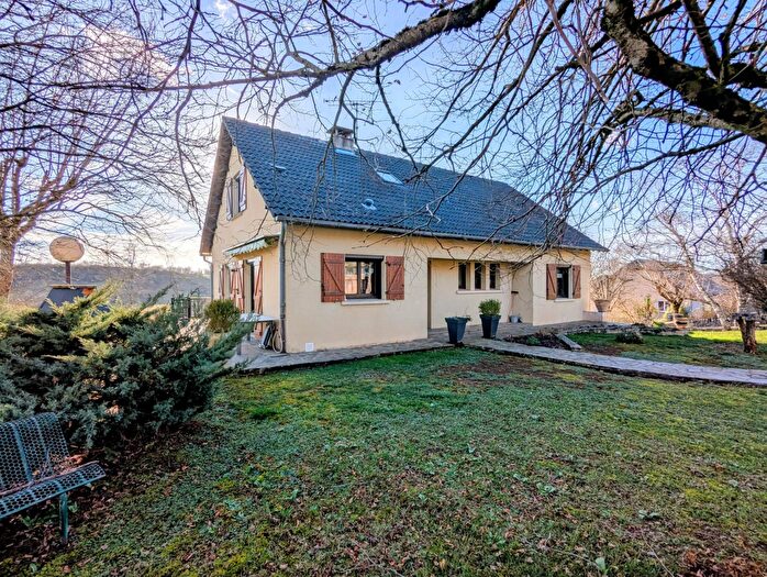 Maison à vendre - Salles-la-Source - 6 pièces - 4 chambres