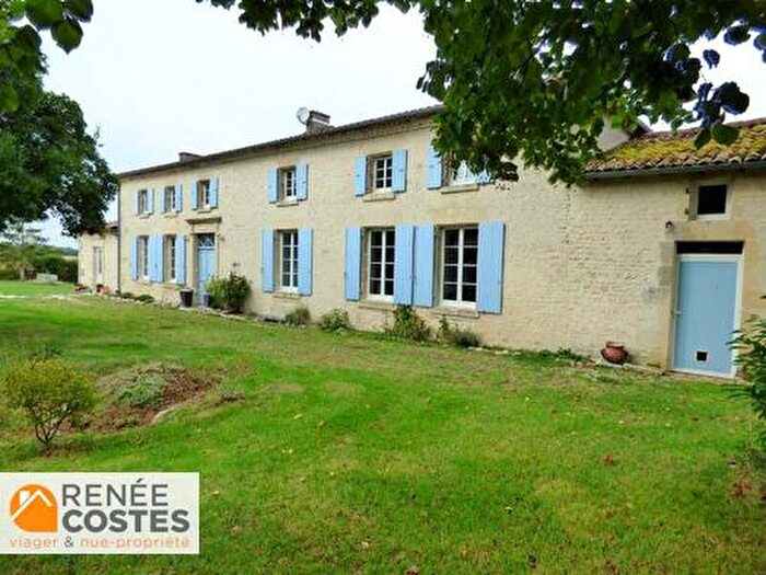 Maison à vendre - Saint-Jean-dAngély - 7 pièces - 4 chambres