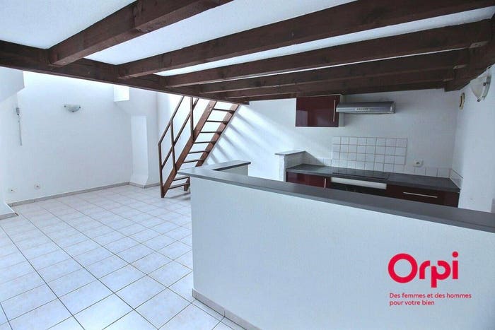 Centre Est, Guebwiller : Appartement 2 pièces à louer