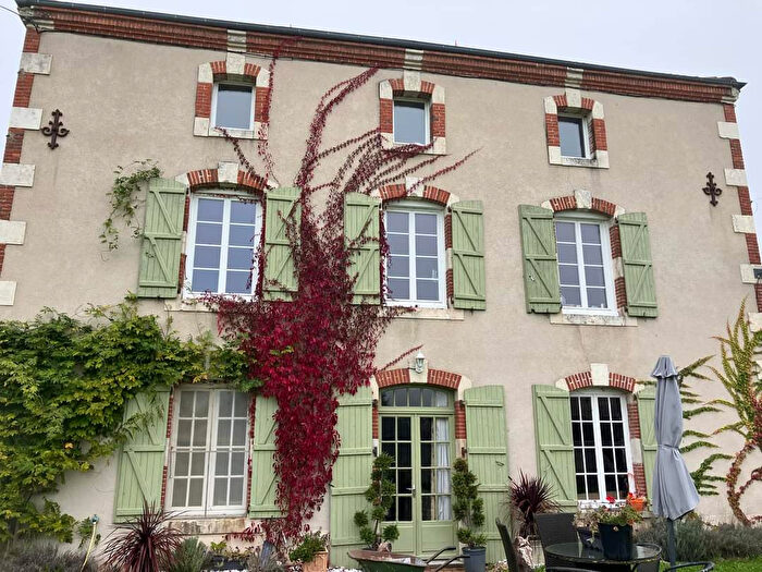 Maison à vendre - Saint-Sornin-la-Marche - 8 pièces - 4 chambres