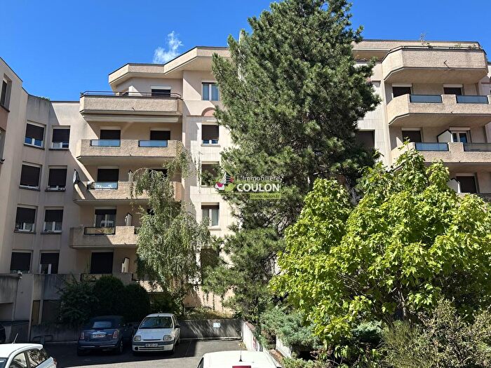 Clermont-Ferrand, Vallières, Sallins, Poncillon : Appartement 2 pièces à louer