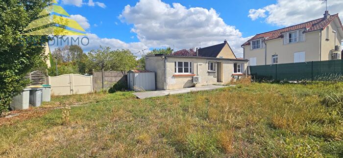 Maison 2 pièces à Mandres-les-Roses, à vendre