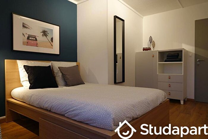 Appartement à louer - Haussonville-Blandan-Donop, Nancy - 1 pièce - 4 chambres