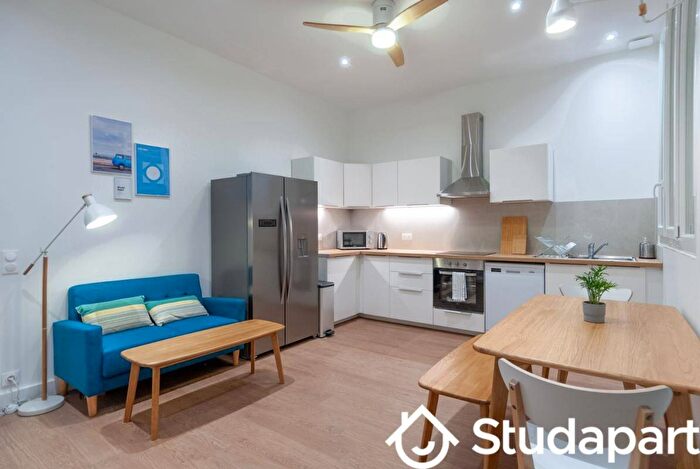 Appartement à louer - Belsunce, Marseille er - 1 pièce - 5 chambres