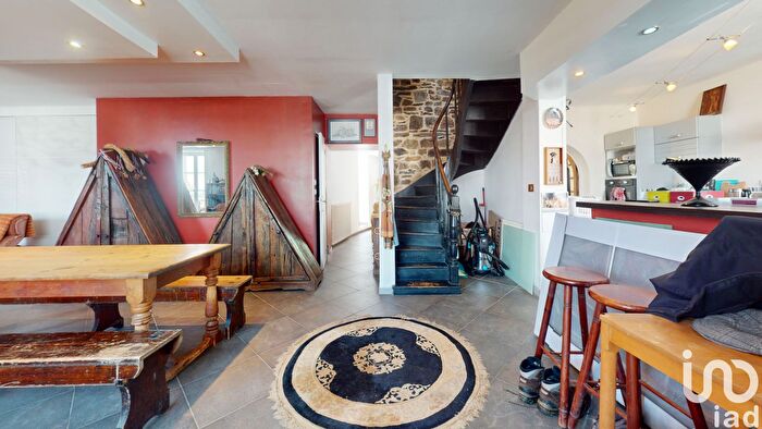 Maisons à vendre et appartements à louer - 1