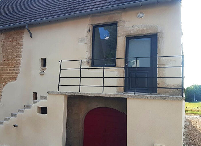 Maison à vendre - Lons-le-Saunier - 5 pièces - 2 chambres