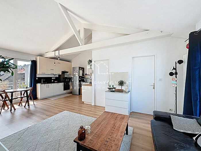 Appartement à vendre - Noisy-le-Grand, Est - 3 pièces - 2 chambres