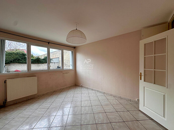 Appartement à louer - Saint-Germain-en-Laye, Alsace, Péreire - 1 pièce