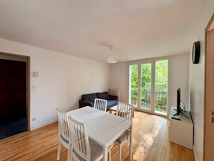 Appartement à louer - Reims, Neufchatel, Orgeval, Laon, Zola - 4 pièces - 3 chambres