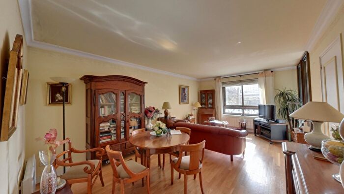 Appartement à vendre - Lyon e , Croix Rousse Ouest - 3 pièces - 2 chambres