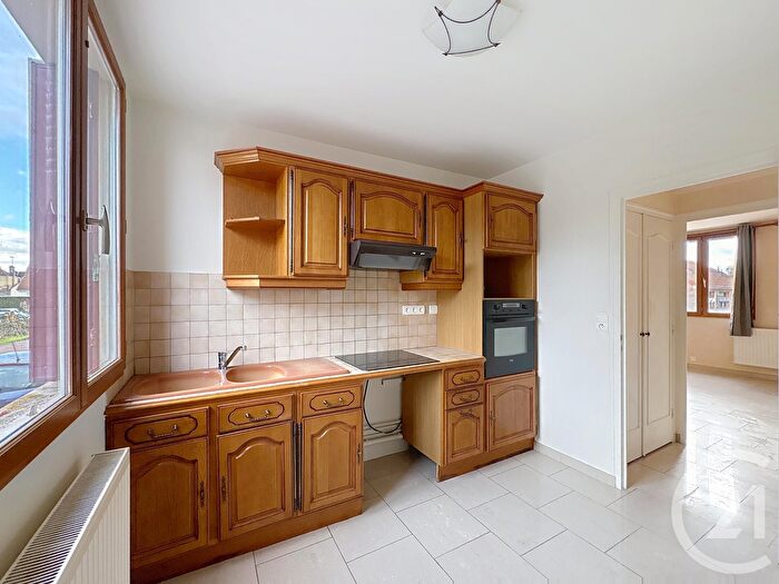 Appartement à louer - Troyes, Saint-Martin - 3 pièces - 2 chambres