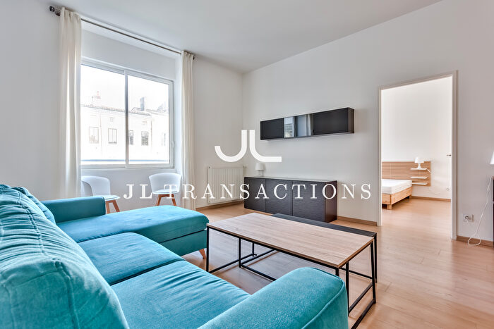 Appartement à louer - Bordeaux, Saint-Seurin - 2 pièces - 1 chambre