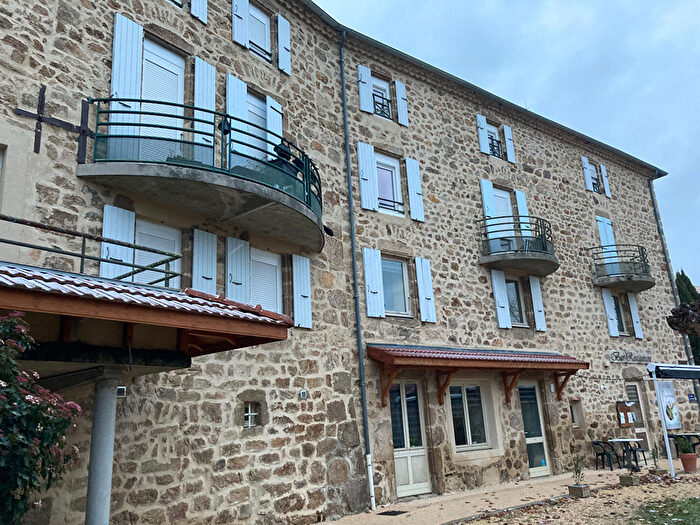 Appartement à louer - Préaux - 4 pièces - 3 chambres