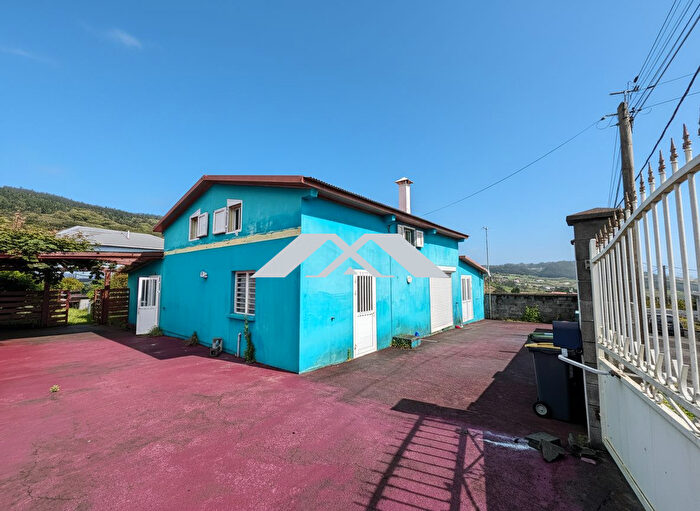 Maison à vendre - Le Tampon, La Grande Ferme, Le Coin Tranquille, Notre-Dame de la Paix - 10 pièces - 5 chambres